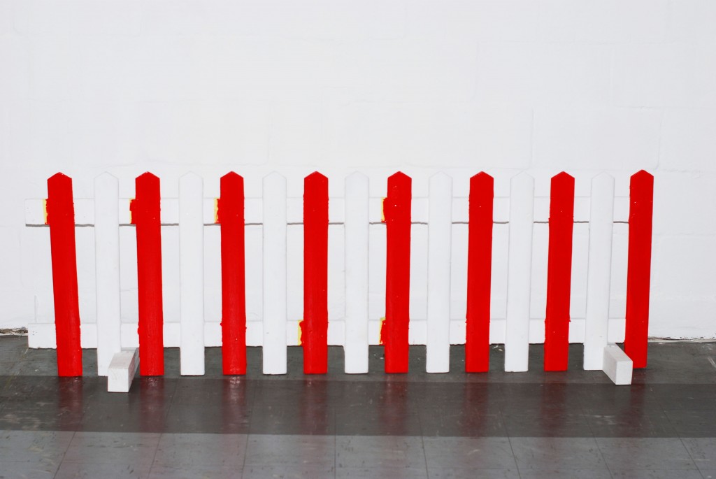 Picket Fencing (Red / White / 0.6m (H) x 1.8m (W)) - Theme Prop Hire